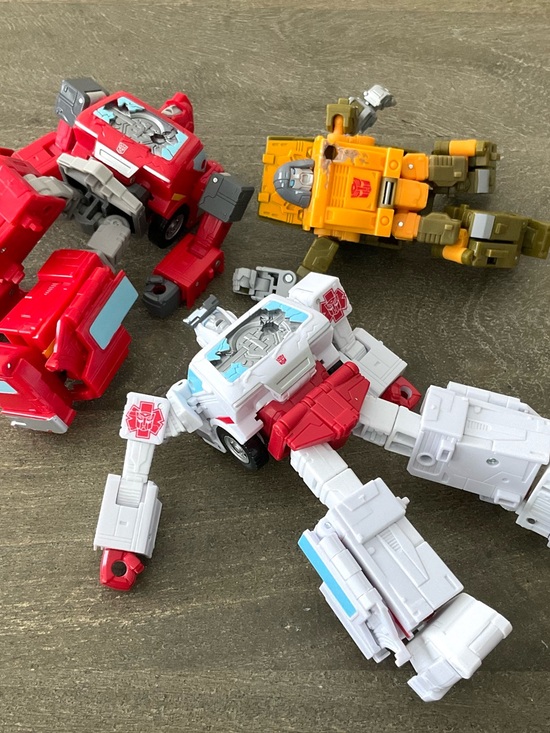 Hasbro | Toys | Transformers Studio Series 86 Battle Damaged Ironhide ...